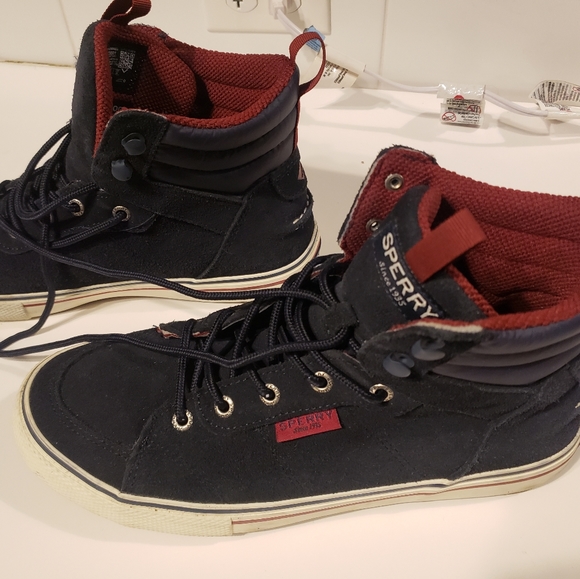 Sperry | Shoes | Sperry Hightop Tennis Shoe Navy 8 | Poshmark